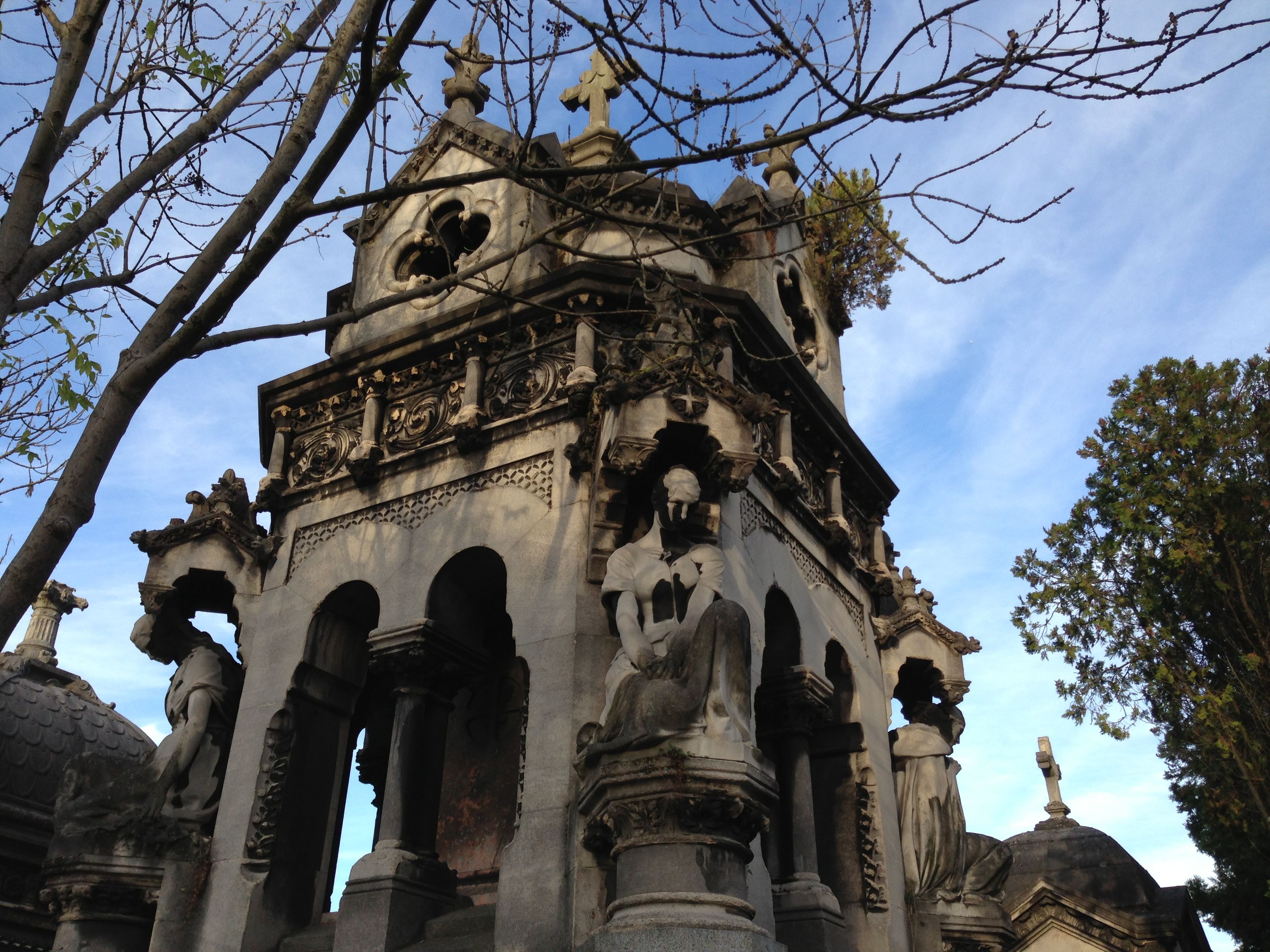 Paris P re LaChaise Cemetery On All Saints Weekend Paris P re LaChaise Cemetery On All Saints Weekend